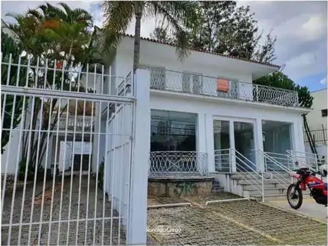 Casa / Sobrado para Locação em São Paulo/SP Pacaembu 5 Quartos