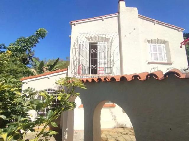Casa / Sobrado para Locação em São Paulo/SP Pacaembu 5 Quartos