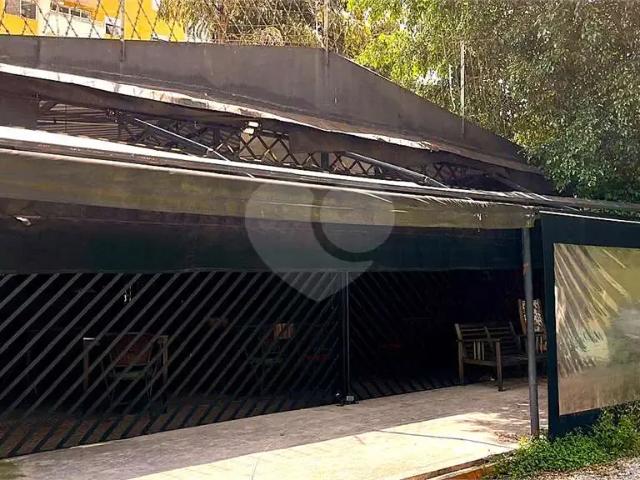 Casa / Sobrado para Locação em São Paulo/SP Panamby 1 Quartos