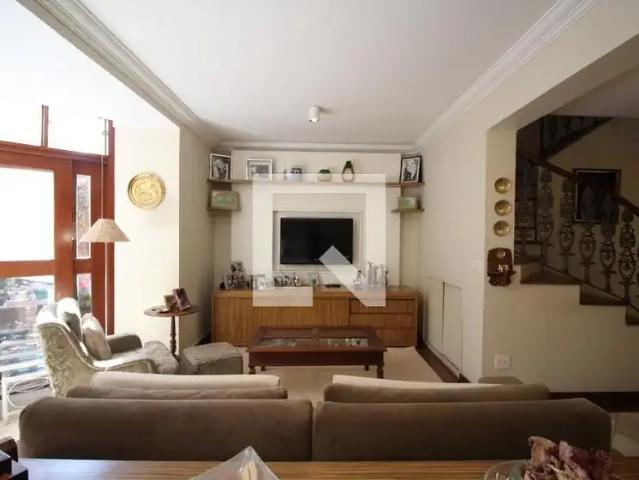 Casa / Sobrado para Locação em São Paulo/SP Panamby 3 Quartos