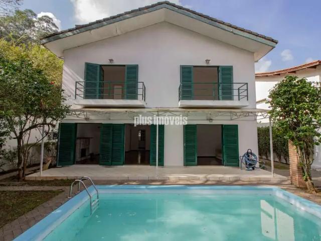 Casa / Sobrado para Locação em São Paulo/SP Panamby 3 Quartos