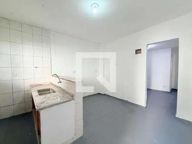 Casa / Sobrado para Locação em São Paulo/SP Parque Maria Helena 2 Quartos