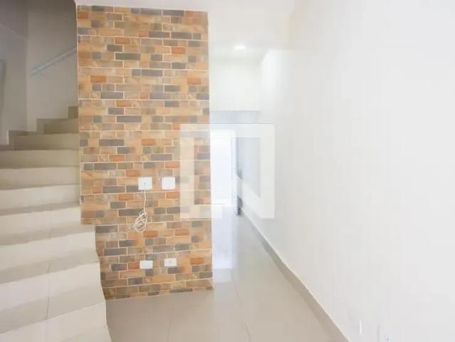 Casa / Sobrado para Locação em São Paulo/SP Parque Maria Helena 2 Quartos