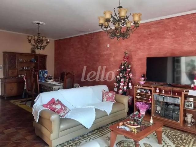 Casa / Sobrado para Locação em São Paulo/SP Parque São Lucas 3 Quartos