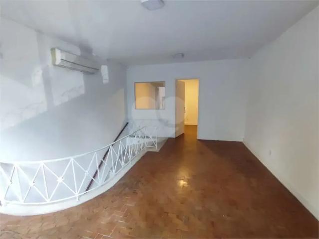Casa / Sobrado para Locação em São Paulo/SP Perdizes 3 Quartos