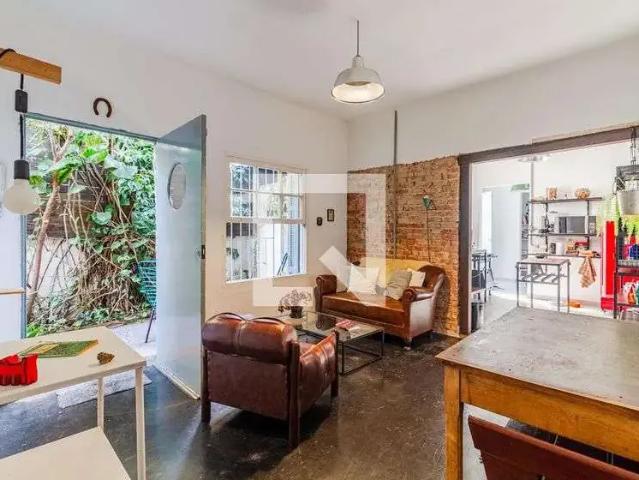 Casa / Sobrado para Locação em São Paulo/SP Pinheiros 2 Quartos