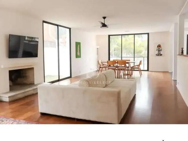 Casa / Sobrado para Locação em São Paulo/SP Pinheiros 5 Quartos