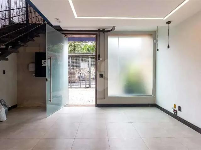 Casa / Sobrado para Locação em São Paulo/SP Pinheiros 8 Quartos