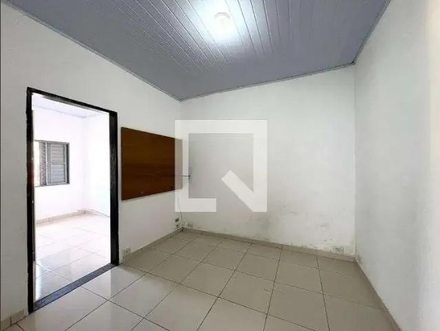 Casa / Sobrado para Locação em São Paulo/SP Piqueri 2 Quartos