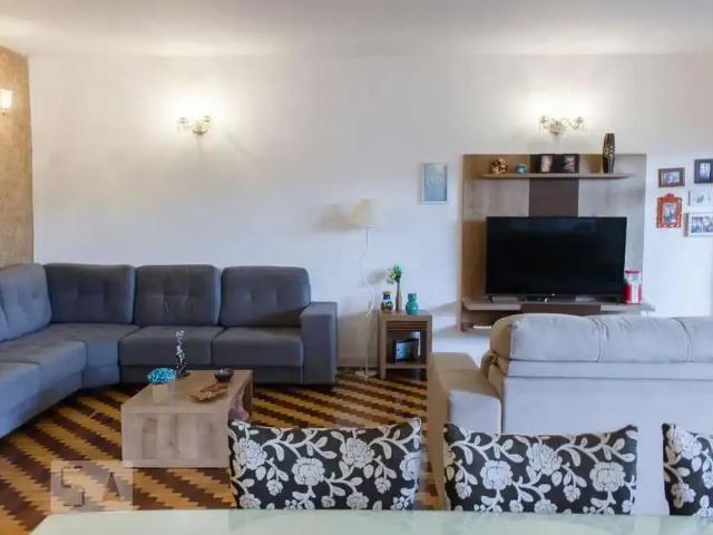 Casa / Sobrado para Locação em São Paulo/SP Planalto Paulista 4 Quartos