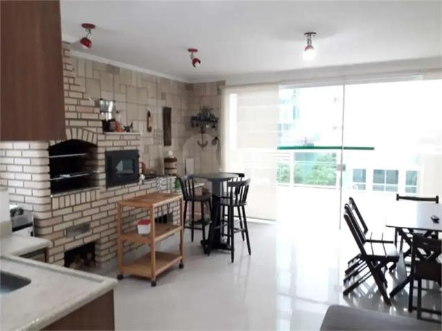 Casa / Sobrado para Locação em São Paulo/SP Tatuapé 3 Quartos