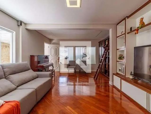 Casa / Sobrado para Locação em São Paulo/SP Tatuapé 3 Quartos