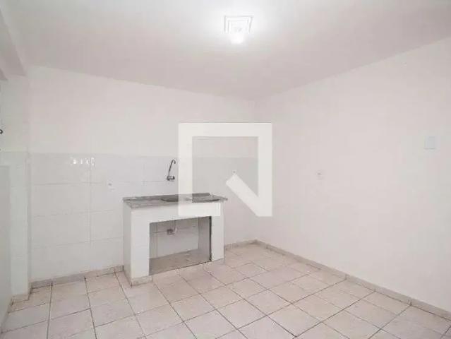 Casa / Sobrado para Locação em São Paulo/SP Vila Zat 1 Quartos