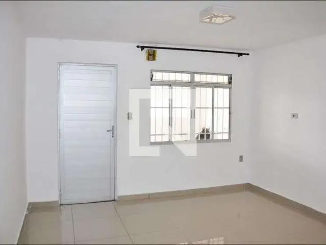 Casa / Sobrado para Locação em São Paulo/SP Vila Zat 2 Quartos