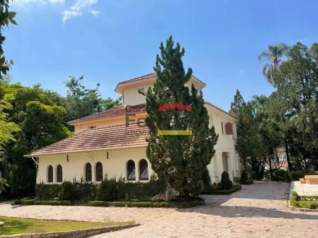 Casa / Sobrado para Locação em São Paulo/SP Vila Albertina 14 Quartos