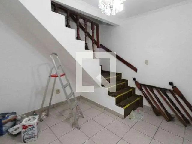 Casa / Sobrado para Locação em São Paulo/SP Vila Antonieta 4 Quartos