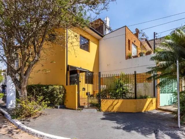 Casa / Sobrado para Locação em São Paulo/SP Vila Bertioga 2 Quartos
