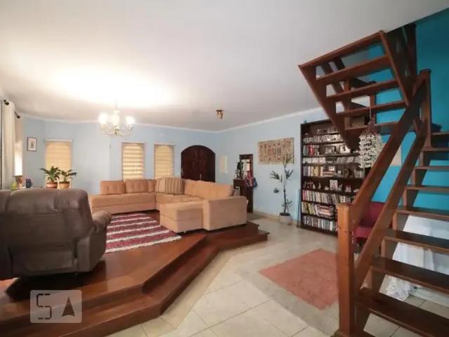 Casa / Sobrado para Locação em São Paulo/SP Vila Carrão 3 Quartos