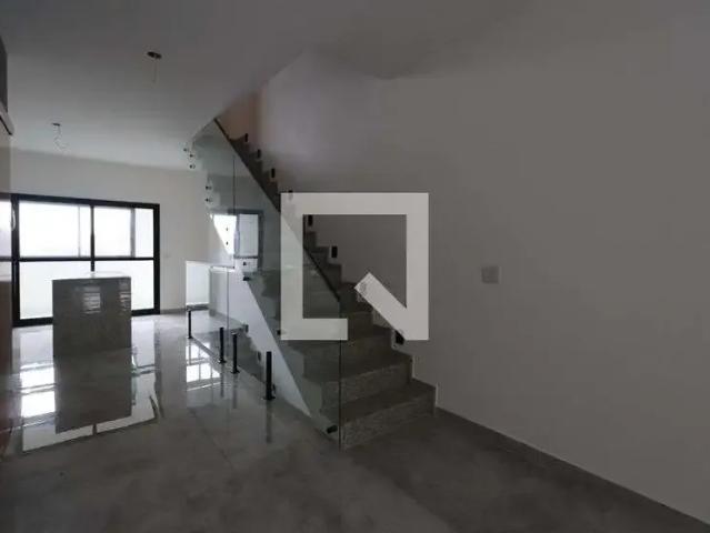 Casa / Sobrado para Locação em São Paulo/SP Vila Carrão 3 Quartos