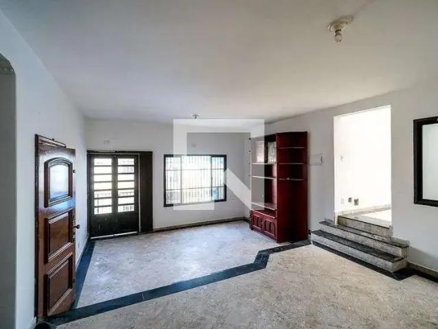 Casa / Sobrado para Locação em São Paulo/SP Vila Carrão 1 Quartos
