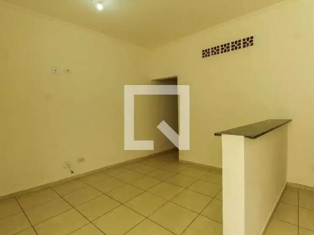 Casa / Sobrado para Locação em São Paulo/SP Vila Carrão 1 Quartos
