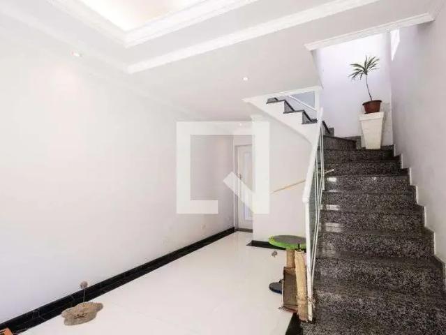 Casa / Sobrado para Locação em São Paulo/SP Vila Carrão 2 Quartos
