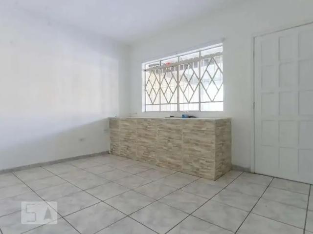 Casa / Sobrado para Locação em São Paulo/SP Vila Constança 2 Quartos