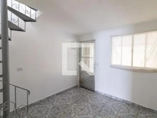 Casa / Sobrado para Locação em São Paulo/SP Vila Cosmopolita 2 Quartos