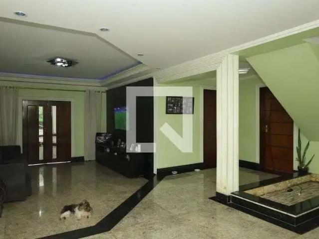 Casa / Sobrado para Locação em São Paulo/SP Vila Curuçá 4 Quartos