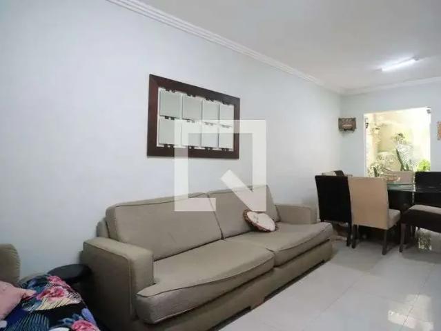 Casa / Sobrado para Locação em São Paulo/SP Vila Guilhermina 3 Quartos