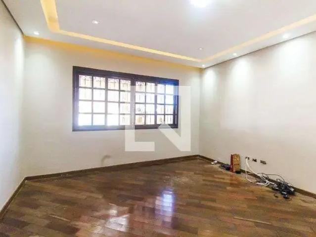 Casa / Sobrado para Locação em São Paulo/SP Vila Jacuí 3 Quartos