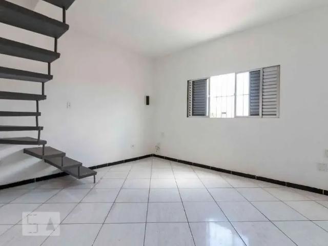 Casa / Sobrado para Locação em São Paulo/SP Vila Jacuí 3 Quartos