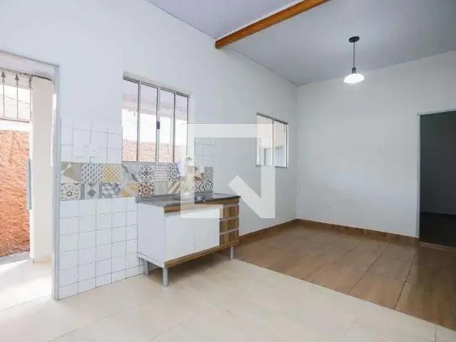 Casa / Sobrado para Locação em São Paulo/SP Vila Leopoldina 1 Quartos