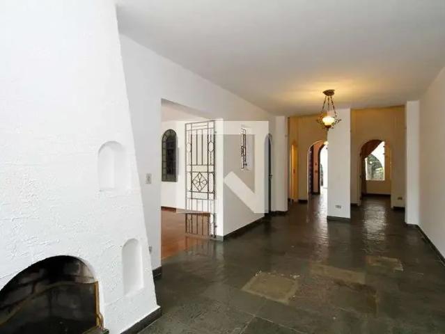 Casa / Sobrado para Locação em São Paulo/SP Vila Madalena 4 Quartos