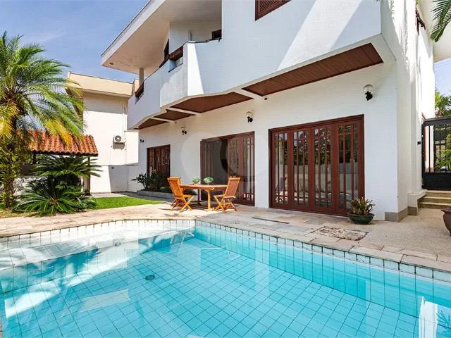Casa / Sobrado para Locação em São Paulo/SP Vila Madalena 4 Quartos
