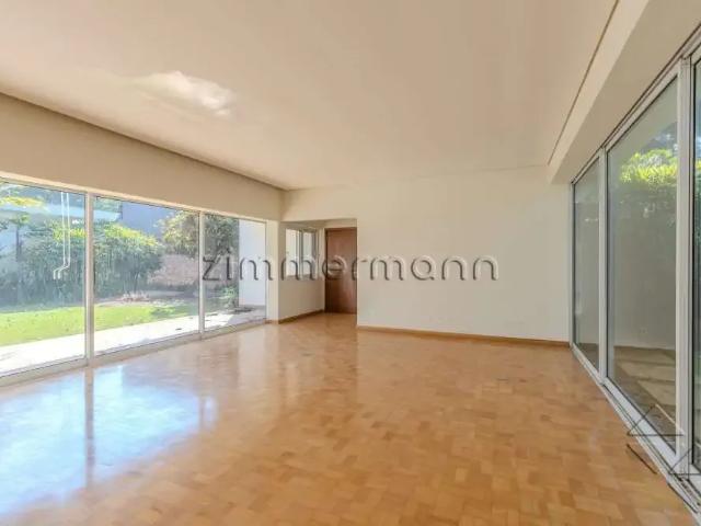 Casa / Sobrado para Locação em São Paulo/SP Vila Madalena 5 Quartos