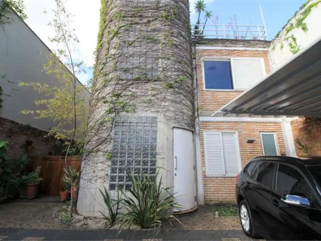Casa / Sobrado para Locação em São Paulo/SP Vila Madalena 5 Quartos