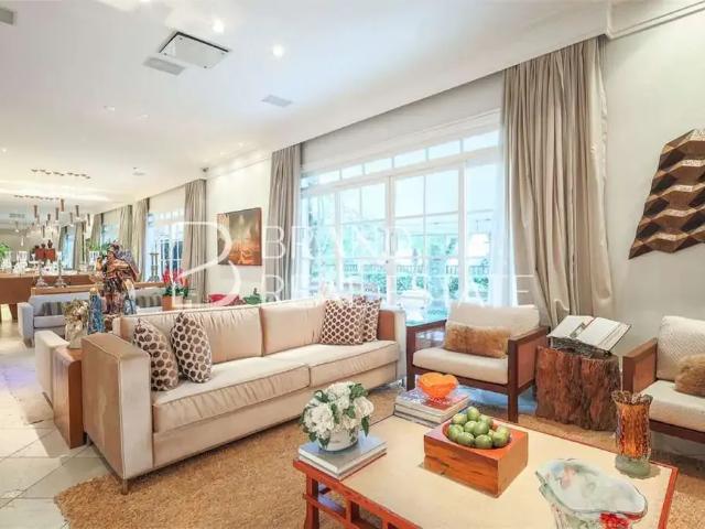 Casa / Sobrado para Locação em São Paulo/SP Vila Madalena 5 Quartos