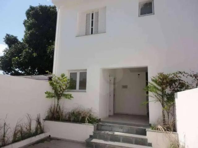 Casa / Sobrado para Locação em São Paulo/SP Vila Madalena 3 Quartos