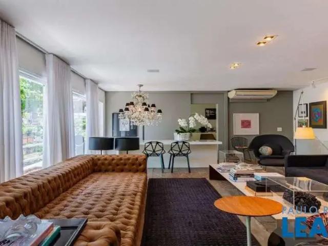 Casa / Sobrado para Locação em São Paulo/SP Vila Madalena 3 Quartos