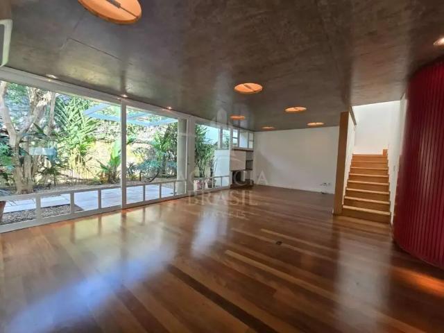 Casa / Sobrado para Locação em São Paulo/SP Vila Nova Conceição 3 Quartos