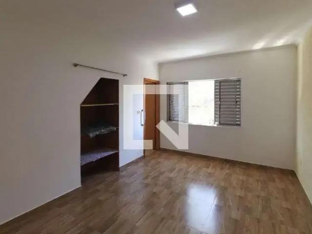 Casa / Sobrado para Locação em São Paulo/SP Vila Nova Galvão 1 Quartos