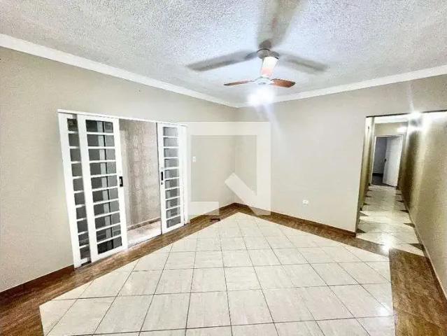 Casa / Sobrado para Locação em São Paulo/SP Vila Penteado 2 Quartos