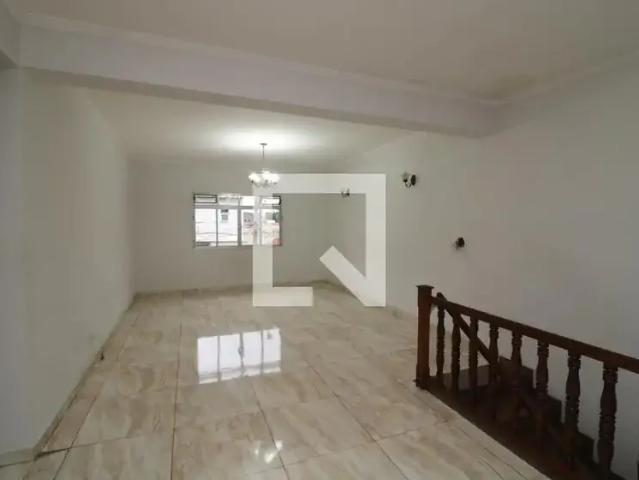 Casa / Sobrado para Locação em São Paulo/SP Vila Santa Clara 2 Quartos