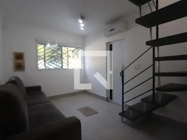 Casa / Sobrado para Locação em São Paulo/SP Vila Santa Clara 2 Quartos