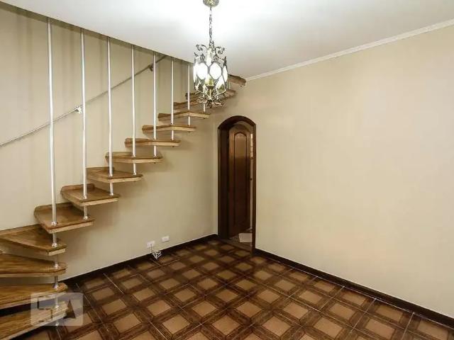 Casa / Sobrado para Locação em São Paulo/SP Vila Santa Clara 3 Quartos