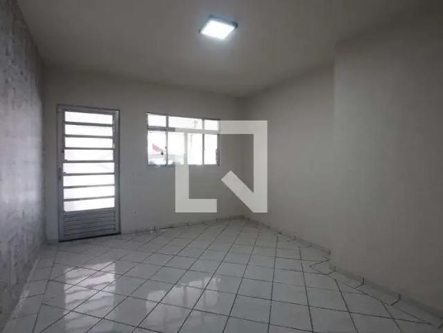 Casa / Sobrado para Locação em São Paulo/SP Vila Santa Clara 3 Quartos