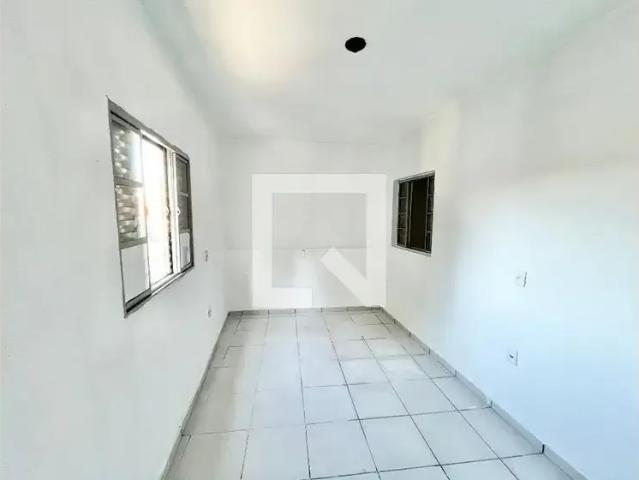 Casa / Sobrado para Locação em São Paulo/SP Vila Santa Maria 2 Quartos