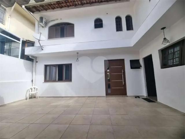 Casa / Sobrado para Locação em São Paulo/SP Vila Sônia 3 Quartos