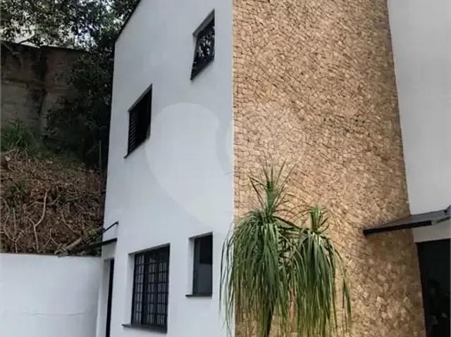 Casa / Sobrado para Locação em São Roque/SP Centro 2 Quartos
